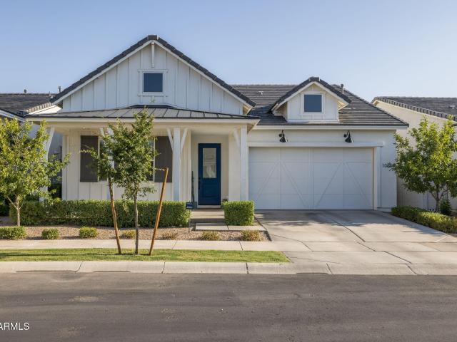 10209 E Thistle Avenue