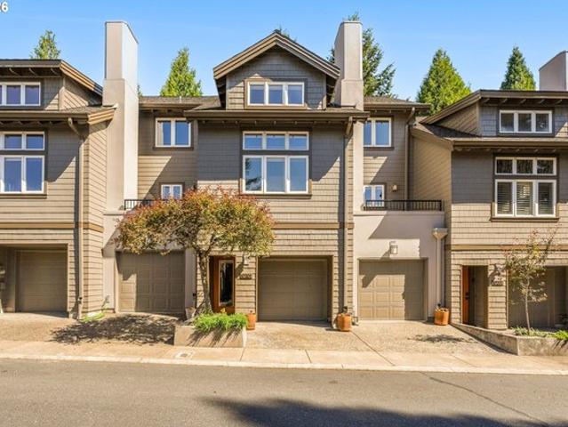 10209 NW Village Heights Dr, Portland, OR 97229