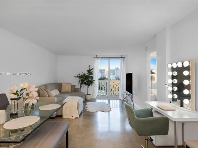 1020 Meridian Ave Apt 816, Miami Beach, FL 33139