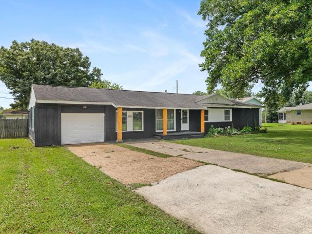 1020 Moss Ave
