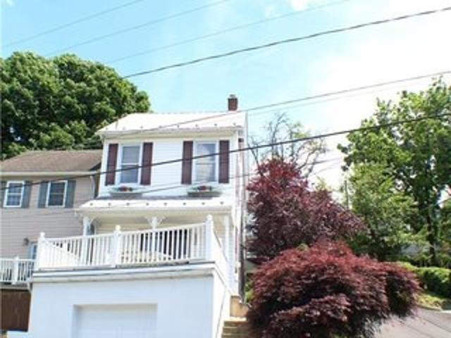 1020 Moravia St, Lower Saucon Township, PA 18015