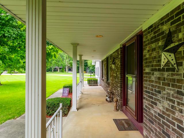 1020 N Greenbriar Drive
