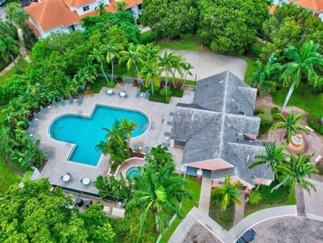 1020 Crystal Way Apt M, Delray Beach, FL 33444