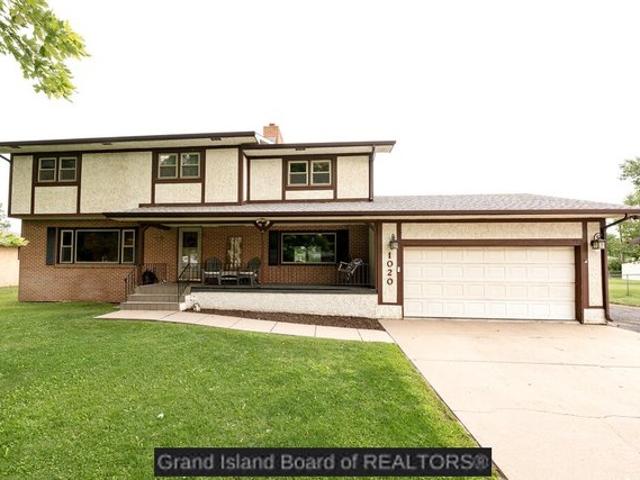 1020 E Phoenix Ave, Grand Island, NE 68801