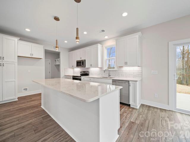 1020 Forest Drive