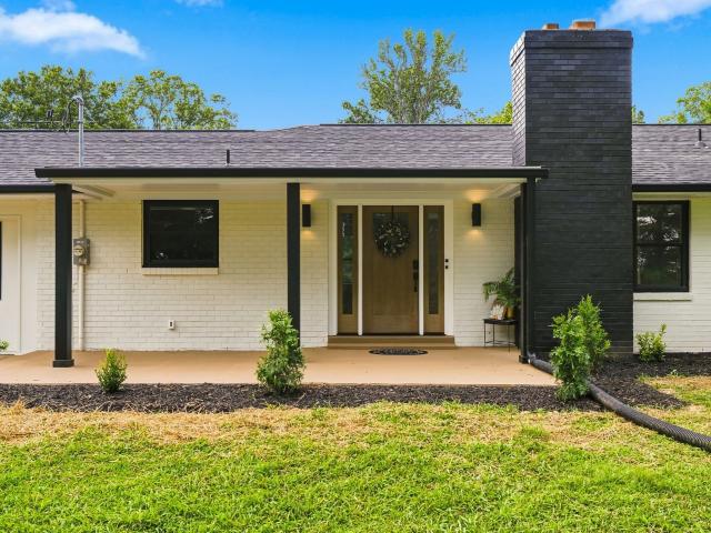 1020 Golf Course Ln