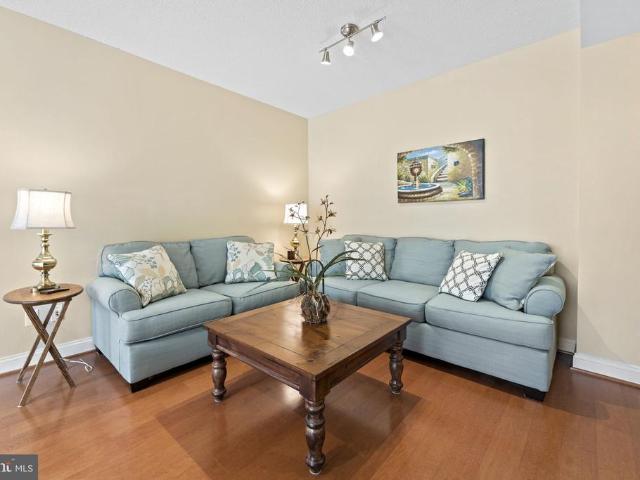 1020 Highland Street N # 413