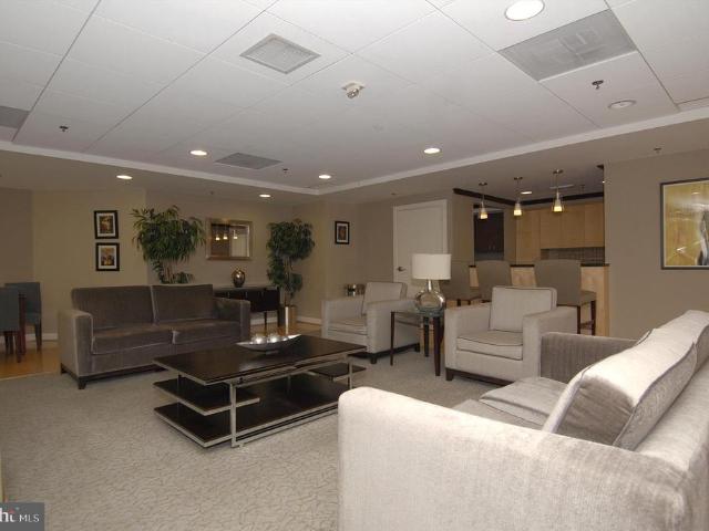 1020 Highland Street N # 605