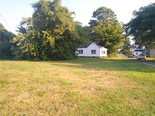 1020 Krause Ave, Willisville, IL 62272 | MLS #26017 | Compass