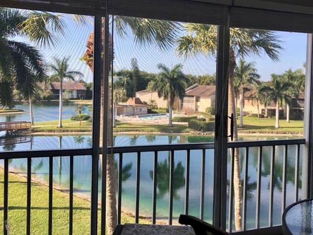 1020 Palm View Dr #C 302, Naples, FL 34110