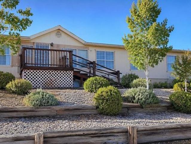 1020 Patton Dr, Gallup, NM 87301