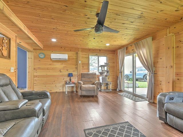 1020 Pigeon Hollow Road
