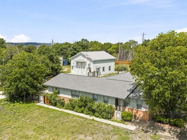 1020 Remschel St, Kerrville, TX 78028