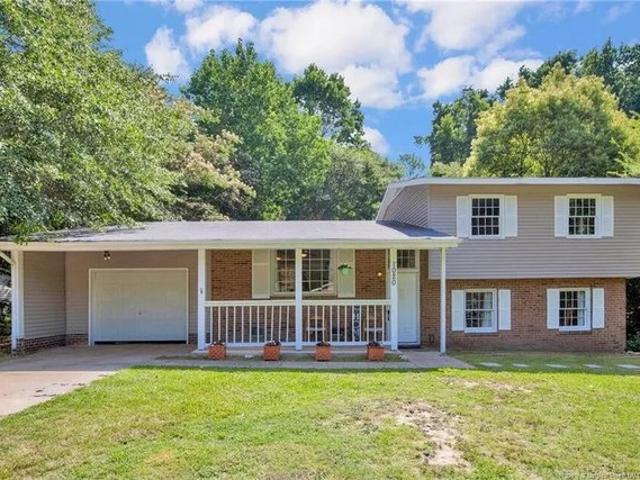 1020 Riverside Cir, Spring Lake, NC 28390