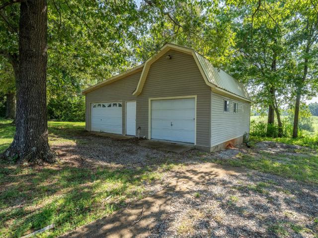 1020 Rosier Rd