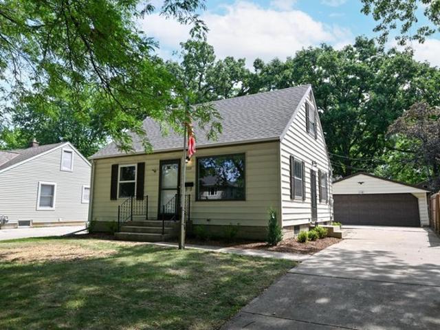 1020 S 111th St, West Allis, WI 53214