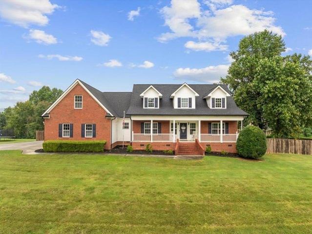 1020 S Ridge Dr, Dalton, GA 30721