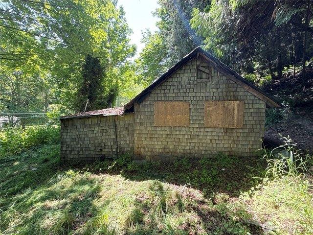 1020 S Valley St, Port Angeles, WA 98362