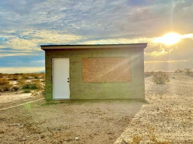 1020 Shoshore Valley Rd, Twentynine Palms, CA 92277