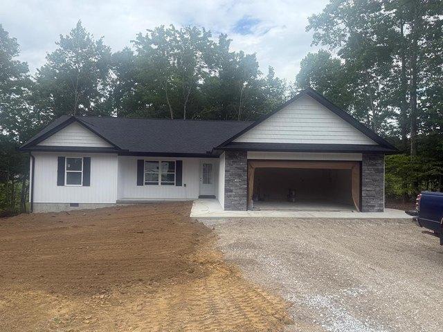 1020 South Ln, Grimsley, TN 38565