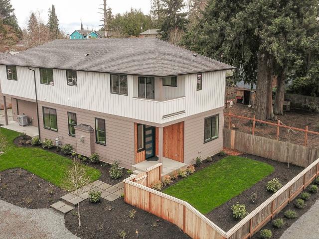 1020 th Ave SW, Seattle, WA 98146 | MLS #2526