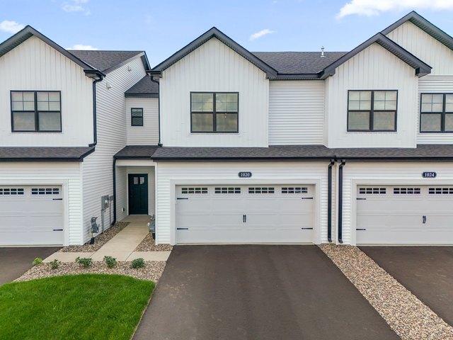 1020 th Ct E, Rosemount, MN 55068