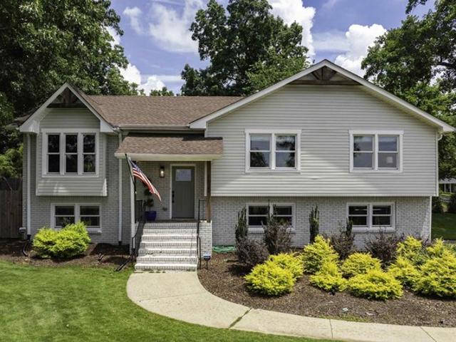 1020 Wickford Rd, Vestavia Hills, AL 35216