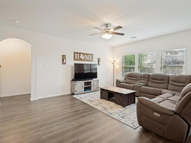 10213 Travis Road