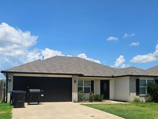 10213 Lori Kaye Dr, North Little Rock, AR 72113