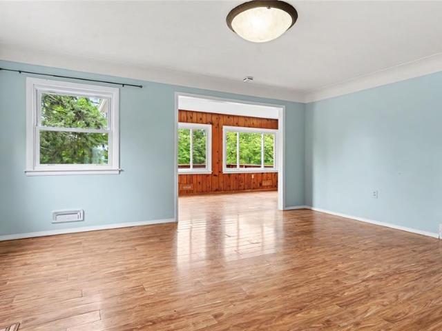 10213 Rexford Road