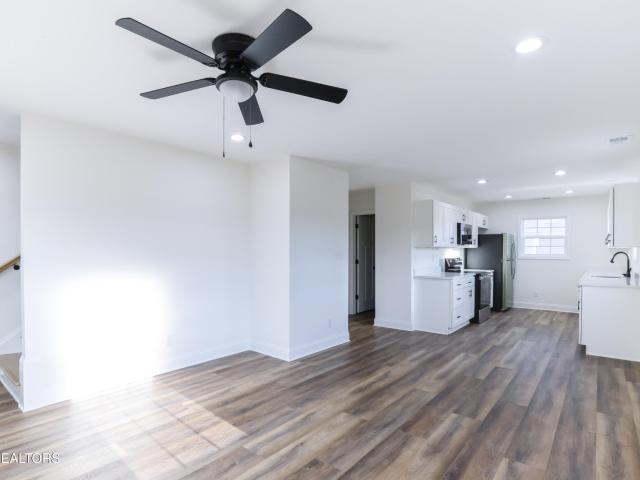 102105 Ken Lewis Way
