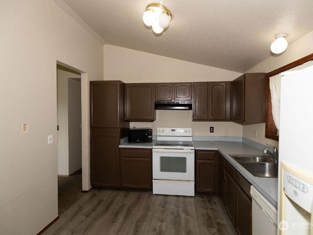 10210 C St E, Tacoma, WA 98445 | Compass