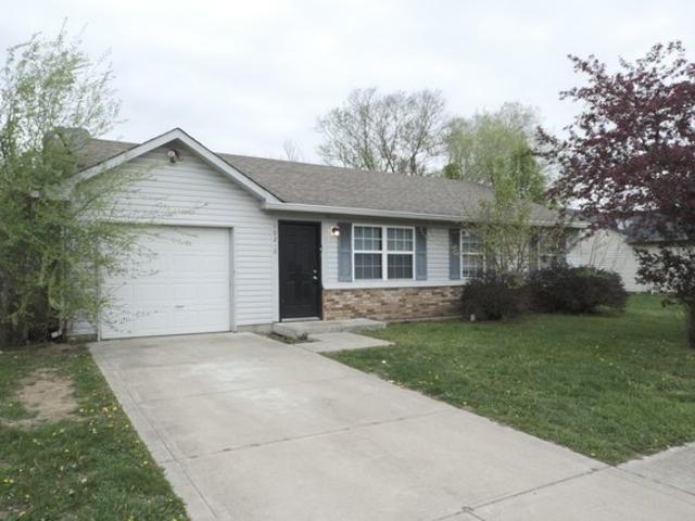 10210 Lone Wolf Dr, Indianapolis, IN 46235