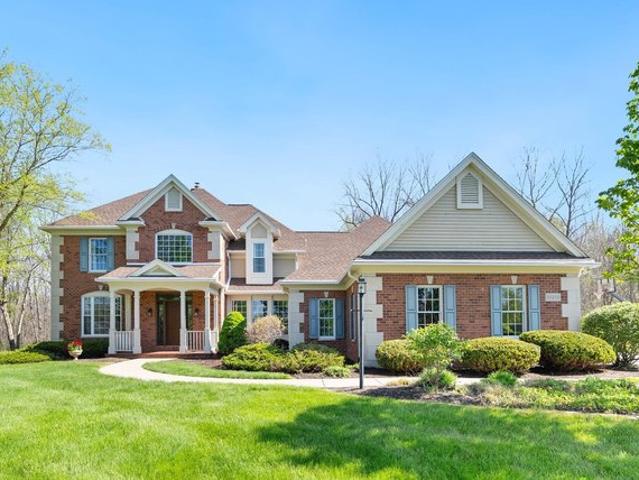 10210 Snowy Owl Ln, Roanoke, IN 46783