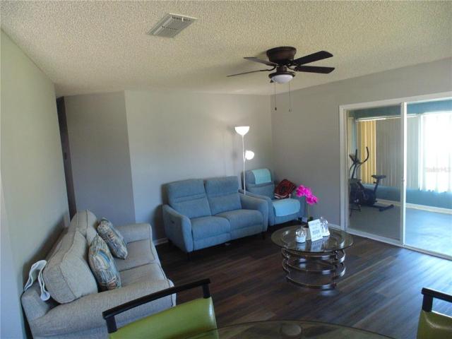 10210 SW 93rd Ave, Ocala, FL 34481 | MLS #OM719330