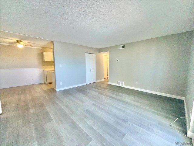 10211 Ura Ln Apt 6 302, Denver, CO 80260