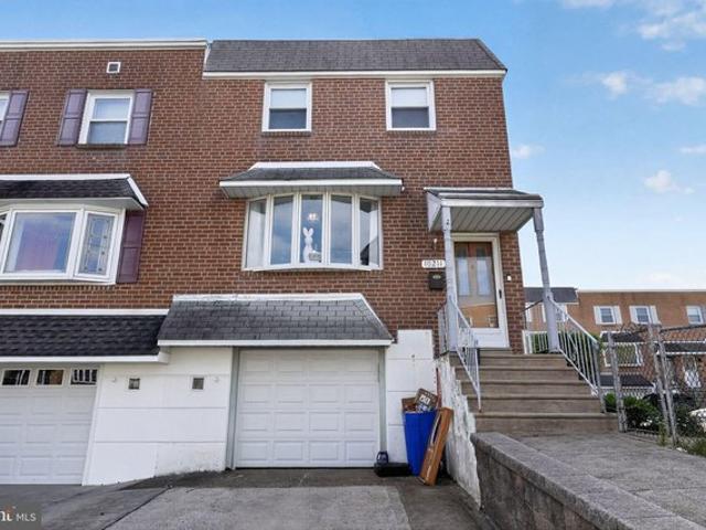 10211 Ambridge Pl, Philadelphia, PA 19114