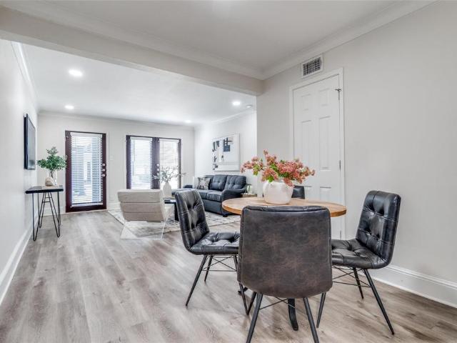 10211 Regal Oaks Dr, Unit 120, Dallas, TX 75230 | MLS #20996