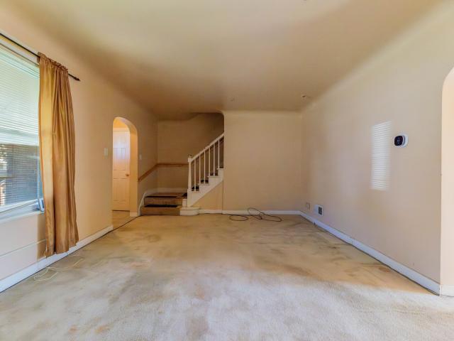 10211 S Eberhart Avenue