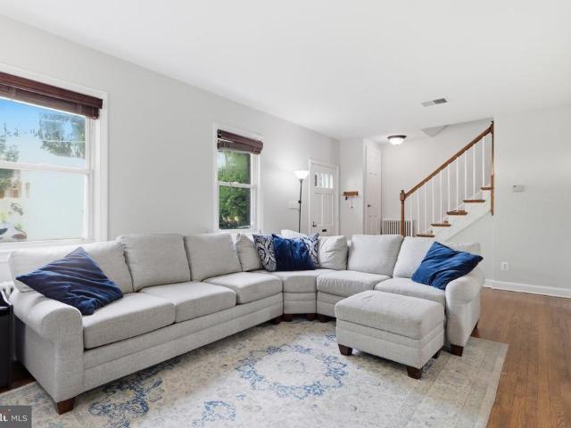 10211 Sutherland Road