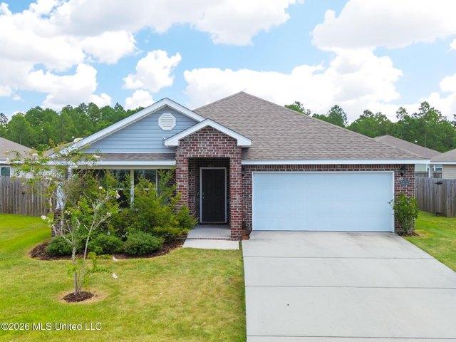 10212 Willow Leaf Dr, Gulfport, MS 39503