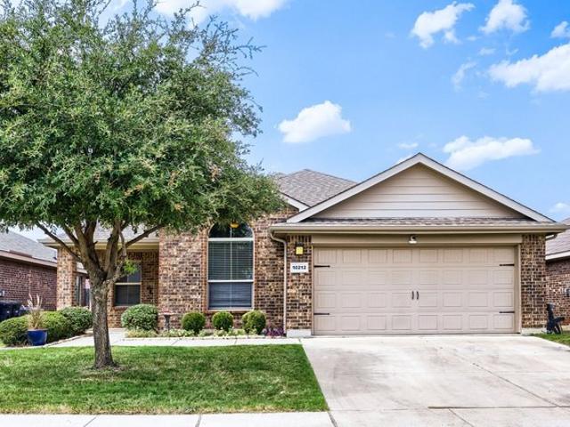 10212 Almondtree Dr, Fort Worth, TX 76140