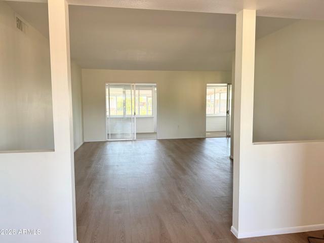 10217 w mission lane