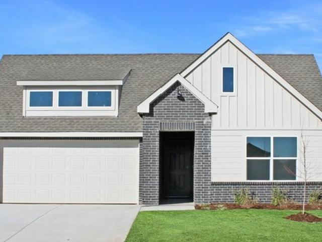 10217 NW 27th St, Oklahoma City, OK 73099