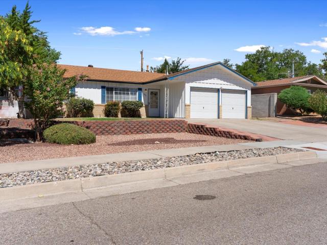 10217 Santa Paula Avenue NE
