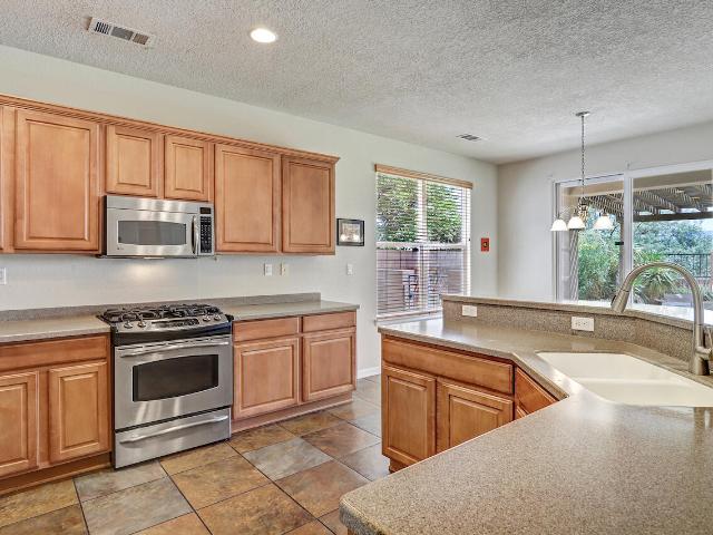 10216 Avenida Vista Sol NW