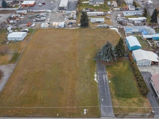 10218 E Empire Ave, Millwood, WA 99206