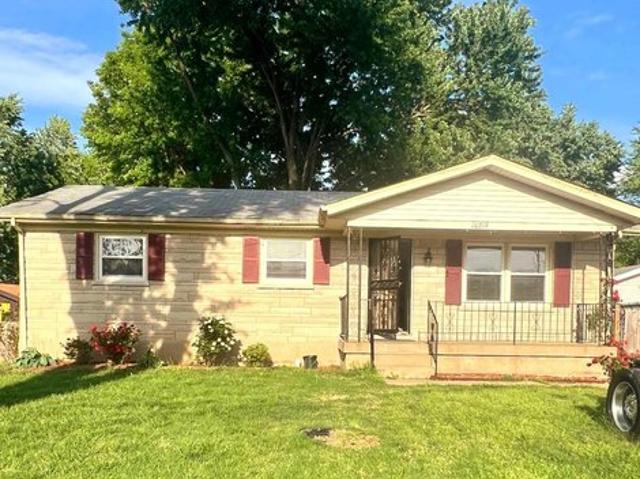 10219 Beau Brummell Dr, Fairdale, KY 40118