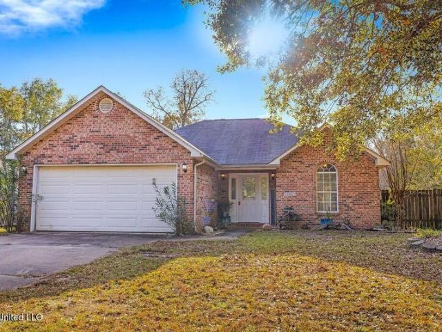 1021 Magnolia Street, Ocean Springs, MS 39564