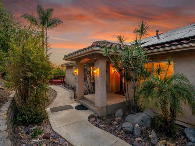 1021 Marine View Dr, Vista, CA 92081 | MLS #NDP2603